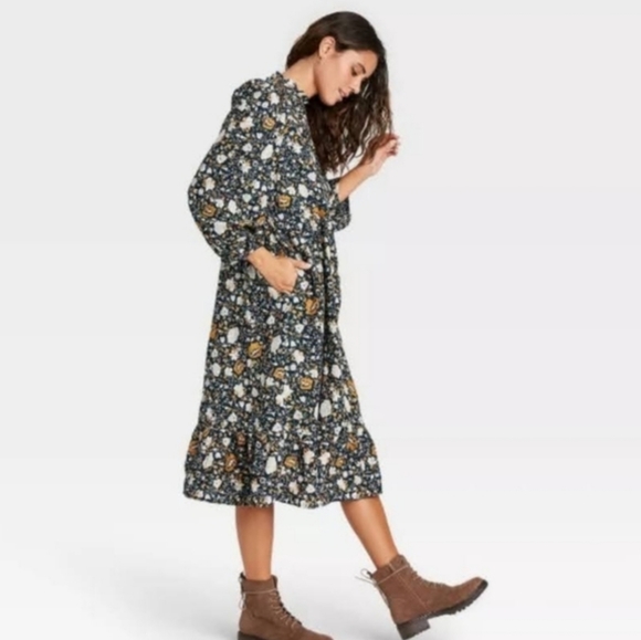 Universal Thread | Dresses | Universal Thread Navy Blue Floral Print ...